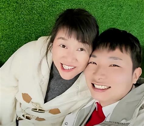 46歲余秀華和俞敏洪吃飯90後男友稱飯局不友好網友給你臉了 每日頭條