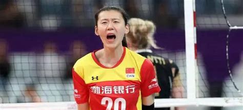 天津深圳交锋：陈博雅当选主攻接应，王艺竹状态不佳，不如董铭霄首轮比赛位置一传