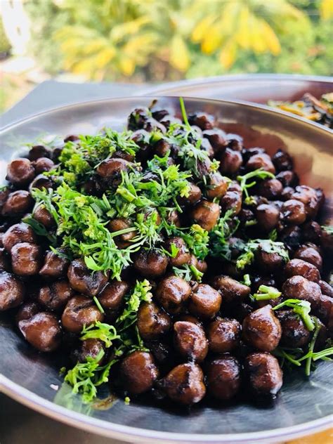 Breaking Naan Sprouted Kala Harbara Usal Is One Of Our