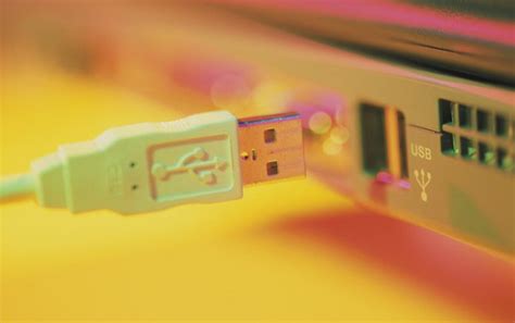 Cómo examinar los puertos USB para encontrar dispositivos En 5 Pasos