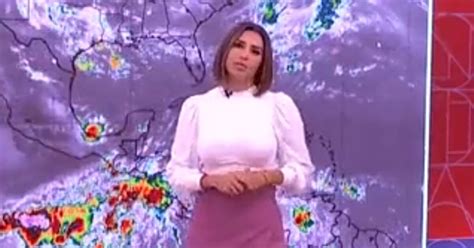 Candente Pronostico Del Clima Presentadora Dejó Calientes A Todos Con