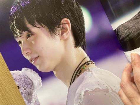 両面ポスター10枚カード8枚kissandcry特別編集『羽生結弦 The One』 By メルカリ