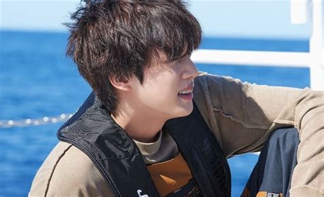 [bts News] 실력파 아티스트 방탄소년단 진 자작 솔로곡 슈퍼참치 아이튠즈 42개국 1위…독보적인 인기와 초특급