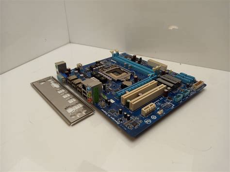 GIGABYTE GA H55M S2 Socket LGA1156 DDR3 PCI E Motherboard With I O