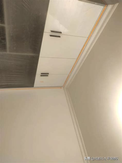 成都装修工地九龙仓时代府邸卧室石膏线施工完毕 装修日志 成都江水平装修队