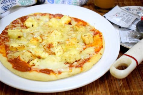 Tandoori Paneer Pizza