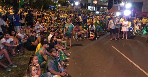 G1 Grupos pró e contra impeachment fazem atos em Mato Grosso do Sul