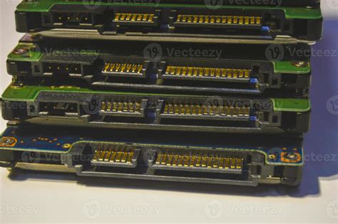 Sata Port Used To Connect Between Hard Disk And Motherboard 14302016