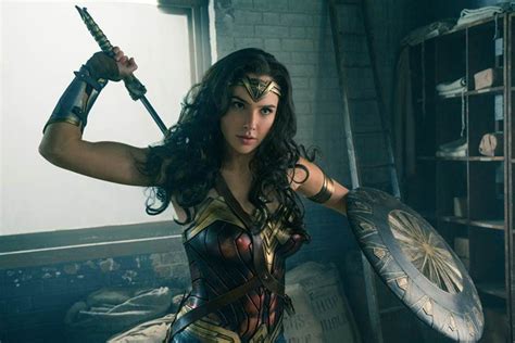 Após fala de Gal Gadot DC nega produção de Mulher Maravilha 3 Metrópoles