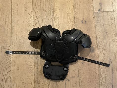 Medium Xenith Fly Shoulder Pads Sidelineswap
