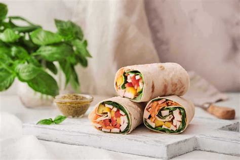 ОАО Брестский мясокомбинат БМК производитель и поставщик колбасных изделий мясных