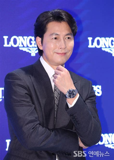 정우성 잠실 야구장에 뜬다…한국시리즈 2차전 시구