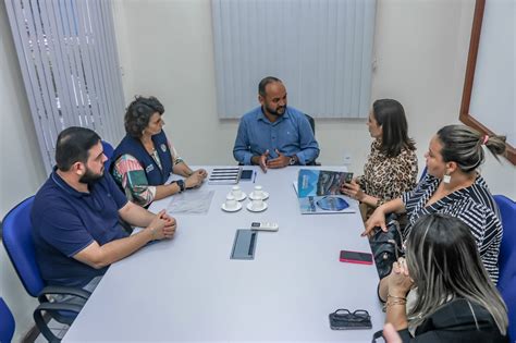 Governadora em exercício Mailza visita Fundhacre e reafirma compromisso