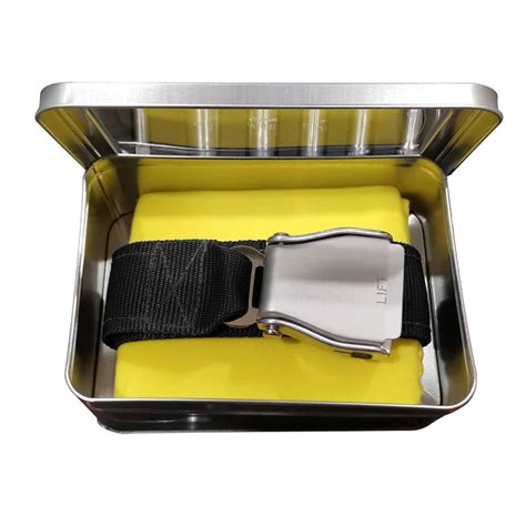 ᐉ Черен мъжки ръчно изработен колан със закопчаваща се катарама от самолет цена 45 лв