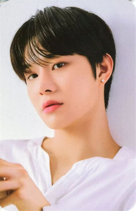 駿河屋 Nct 127ジョンウjungwoo裏面白・文字青「nct127 2021 Seasons Greetings