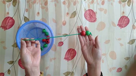 Hoạt động Tạo Hình Xâu Vòng Bằng Hột Hạt Cô Trịnh Kim Dung Trường Mầm