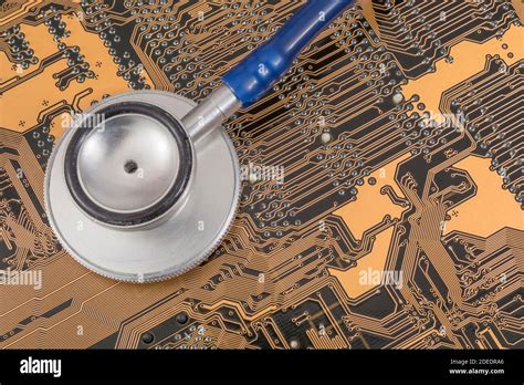 Diagnosing Computer Faults Hi Res Stock Photography And Images Alamy