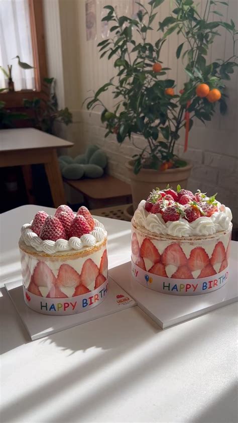 덕천카페엔에프커피 딸기케이크 많은분들이 찾아주시는 딸기케이크🍰🍓 딸기케이크하면 엔에프생각나요 하시는분들 정말 많으셔요🙏 저희에겐 아주아주 영광스러운 멘트입니다🫰 ️