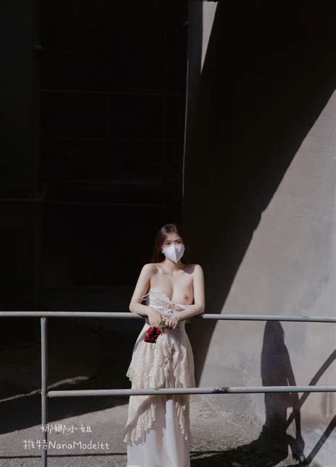 娜娜小姐 On Twitter 下楼拿快递是仅剩的快乐…