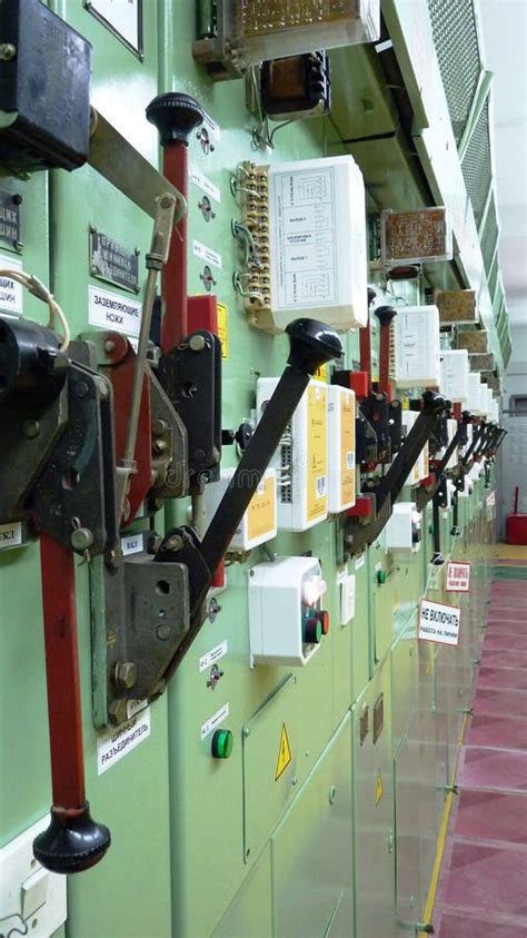 Los paneles eléctricos foto de archivo Imagen de hierro