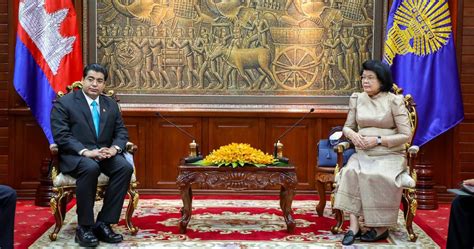 លោកជំទាវកិត្តិសង្គហបណ្ឌិត ឃួន សុដារី អនុប្រធានទី២ រដ្ឋសភា