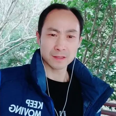 頸肩腰腿鍛煉操，三個動作，有時間多多練習居家鍛煉每天堅持鍛煉給自己一個好身體 斌哥運動