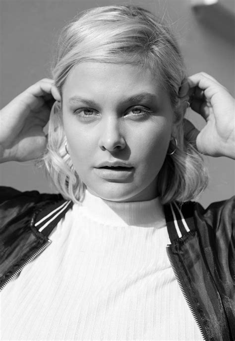 Anna Keppler Louisa Models