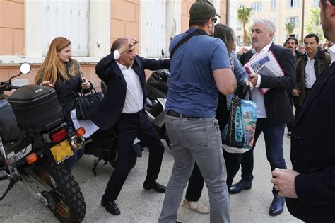 Je suis comme les Corses on ne m intimide pas Éric Zemmour