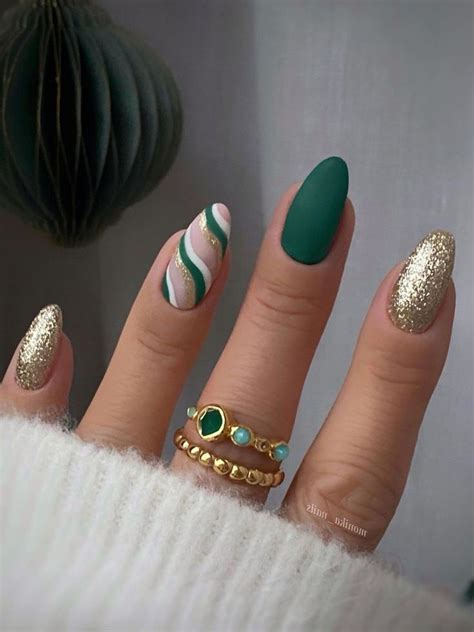 Emerald Green Nails 45 Gorgeous Looks And Ideas To Try Chistmas