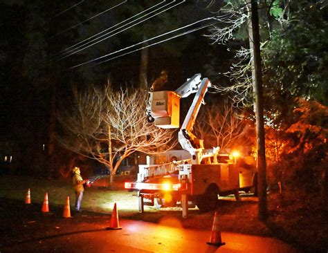 Eversource Ct On Twitter Our Crews Have Restored More Than 136000 Of