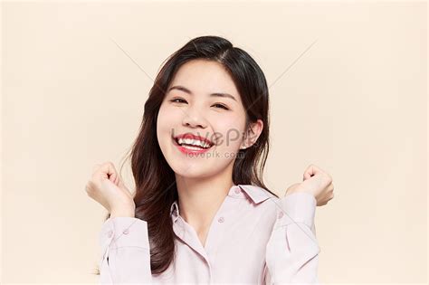 Yuanqi 귀여운 여성 이모티콘 사진 무료 다운로드 Lovepik