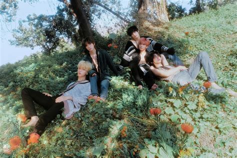 Tomorrow X Together quiénes son integrantes y entrevista Vogue