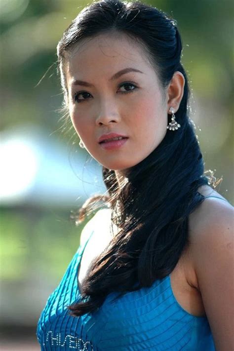 Á Hậu đẹp Nhất Việt Nam Lưu Bảo Anh Làm Mai Phương Thúy Lu Mờ Nhưng