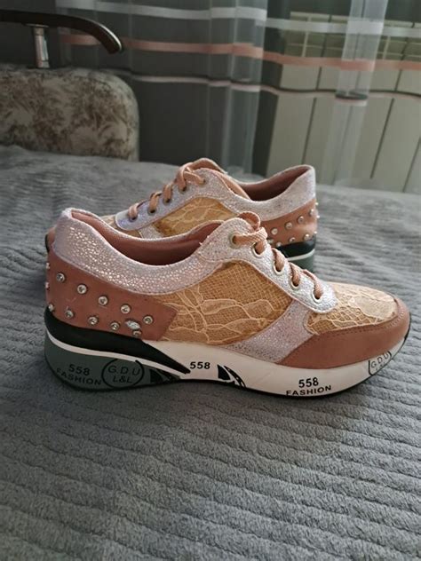 Кросівки — ціна 450 грн у каталозі Кросівки Купити жіночі речі за доступною ціною на Шафі