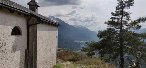 Col Ciampon E La Chiesetta Di San Daniele A Laggio Di Cadore Luoghi