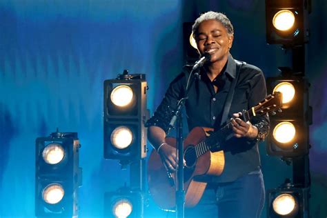 Tracy Chapman Sings Fast Car With Luke Combs In Emotional Grammy