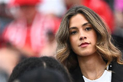 Hassnachrichten Gegen Frau Von Havertz Nach Fehlschuss