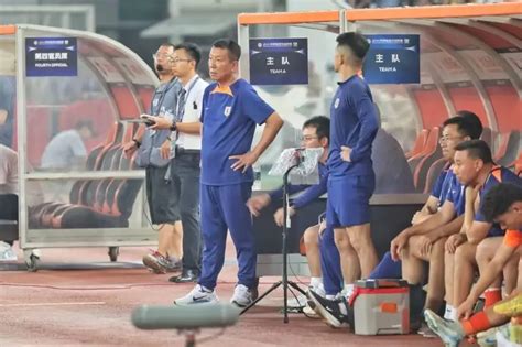 崔康熙赛前透露泽卡是否会登场，谈到年轻球员使用，确定会轮换
