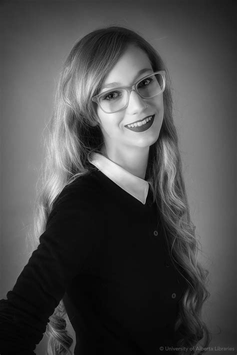 Portraits And Headshots — Hanne Pearce Photography