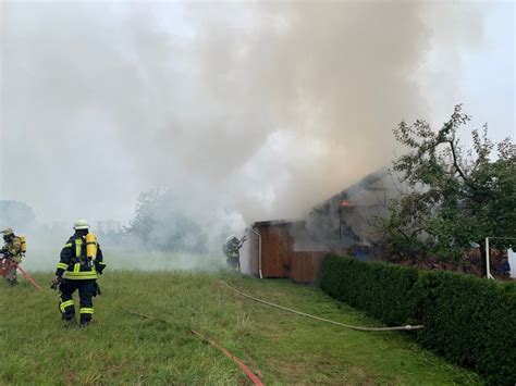 Brand Vernichtet Doppelgarage In Der Bad Salzufler Elkenbrede Lokale