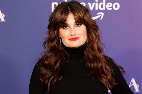 Idina Menzel Says Her Son Still Tells Her She S Beautiful At