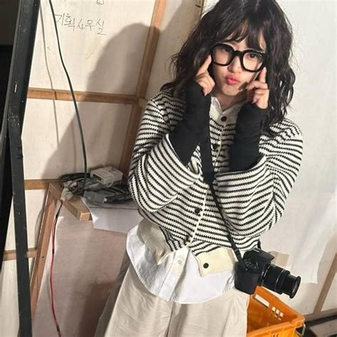 함은정 이런 부캐는 대환영더벅머리뿔테에도 미모 발산