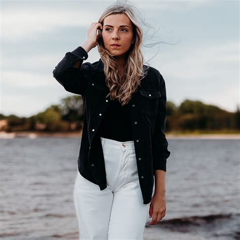 Samantha Ebert Life 979