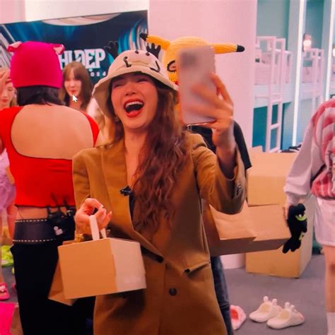 Mẹ Hằng ơi Con Xin Mẹ🙌🏻 Mẹ Leak Tấm Hình Mẹ Chụp Lúc Này Cho Chúng Con