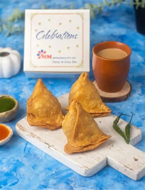 Samosa At Rs 27piece Vegetable Samosa In Mumbai Id 2852910138748