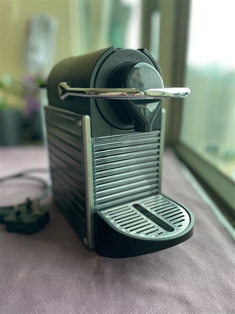 “nespresso” Type C60 “coffee Machine” 家庭電器 廚房電器 咖啡機及咖啡壺 Carousell