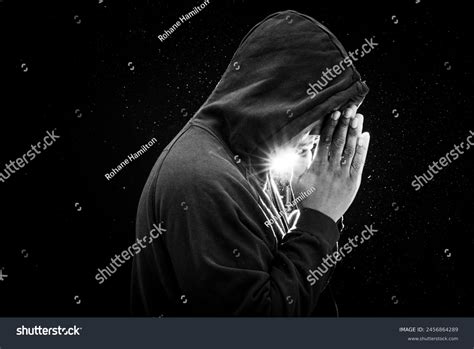 3 079 Man Face Hidden Identity Images Stock Photos And Vectors Shutterstock