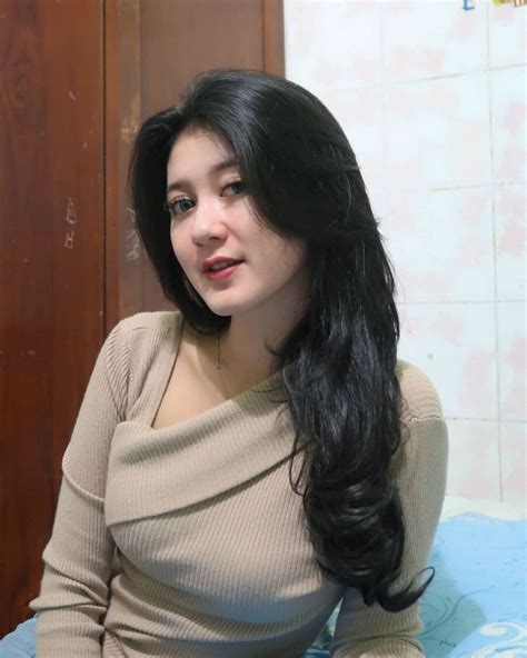 Gadis Indonesia Hitam Manis Michele Valentine