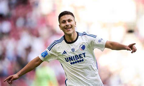Gli Occhi Della Premier Su Un Talento Del Copenhagen Mercato