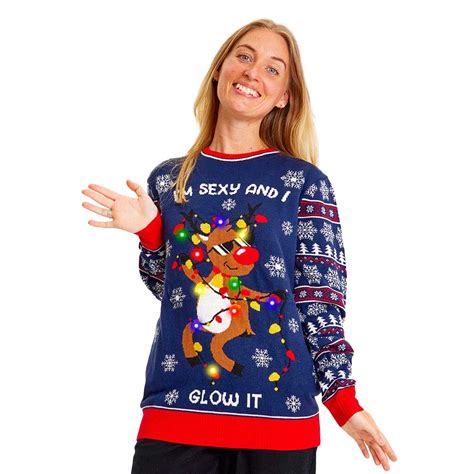 Pull De Noël Avec Rudolph Lumière Et Couleurs Pour Elle Et Lui